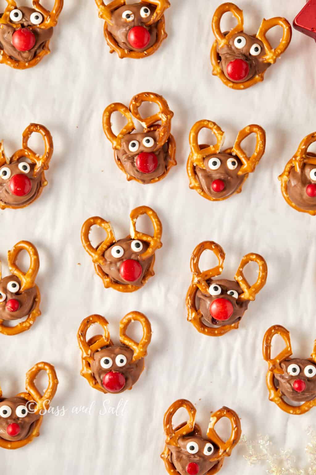 Easy Rolo® Pretzel Reindeer Recipe for the Holidays - Sass and Salt